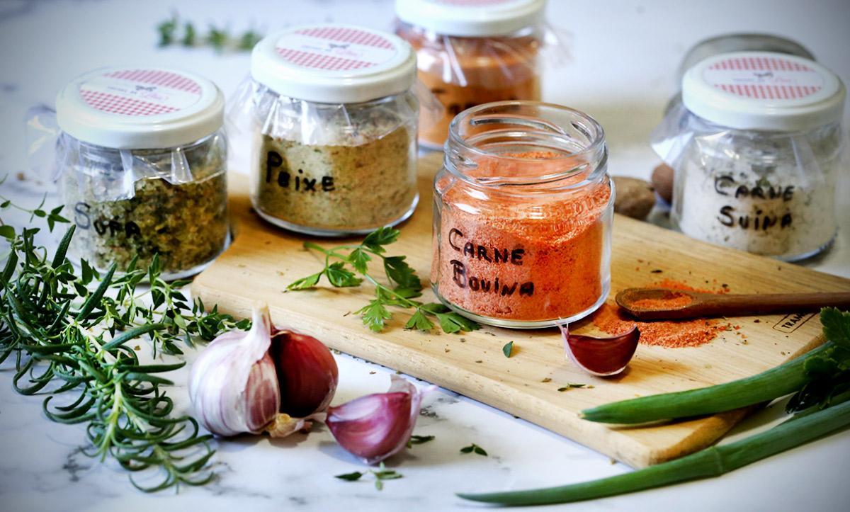 Temperos caseiros pronto ou sal temperado - Coisas da Leia